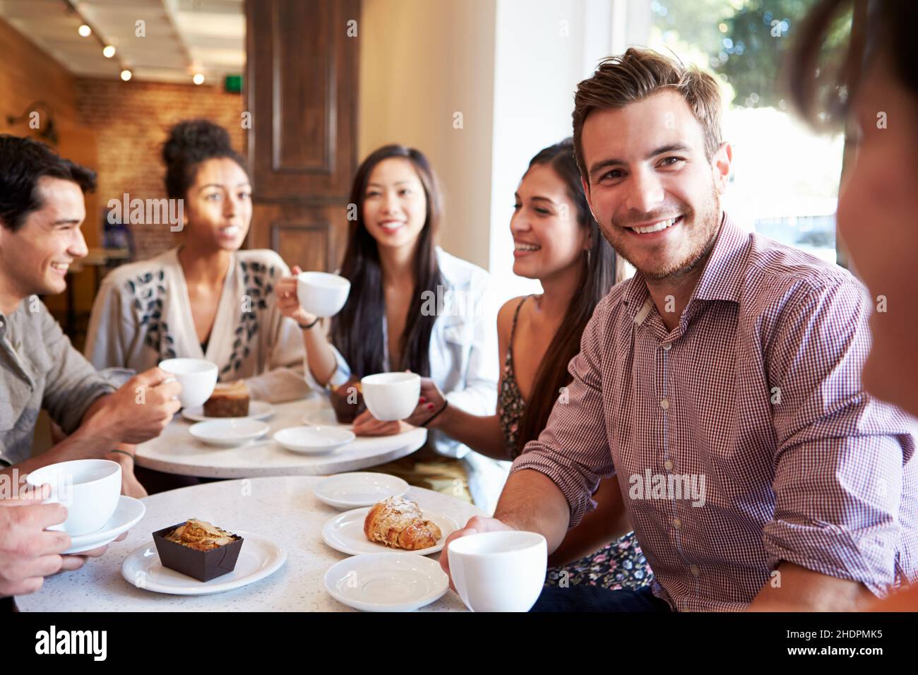 cafe, amuse, friends, cafes, amuses, friend Stock Photo - Alamy