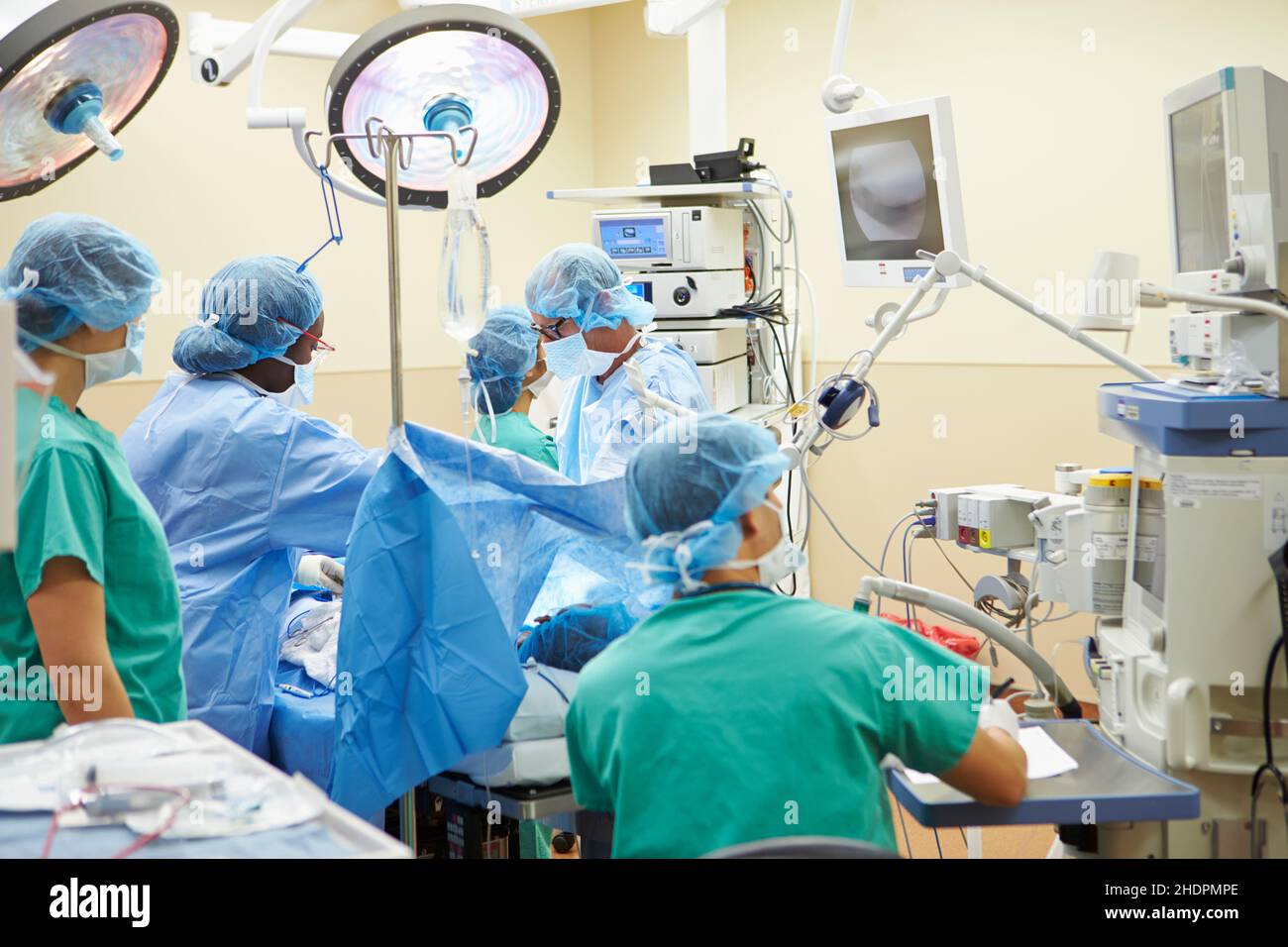surgery, operating room, surgeries, operating rooms Stock Photo - Alamy