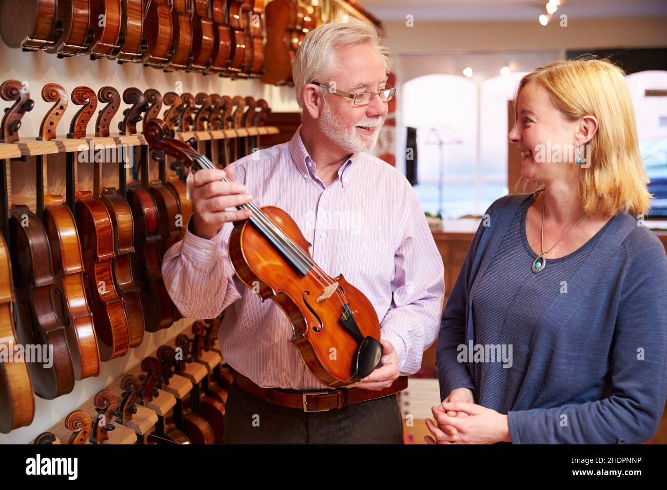 advice, customer, instrument maker, selling dialogue, advices, client ...