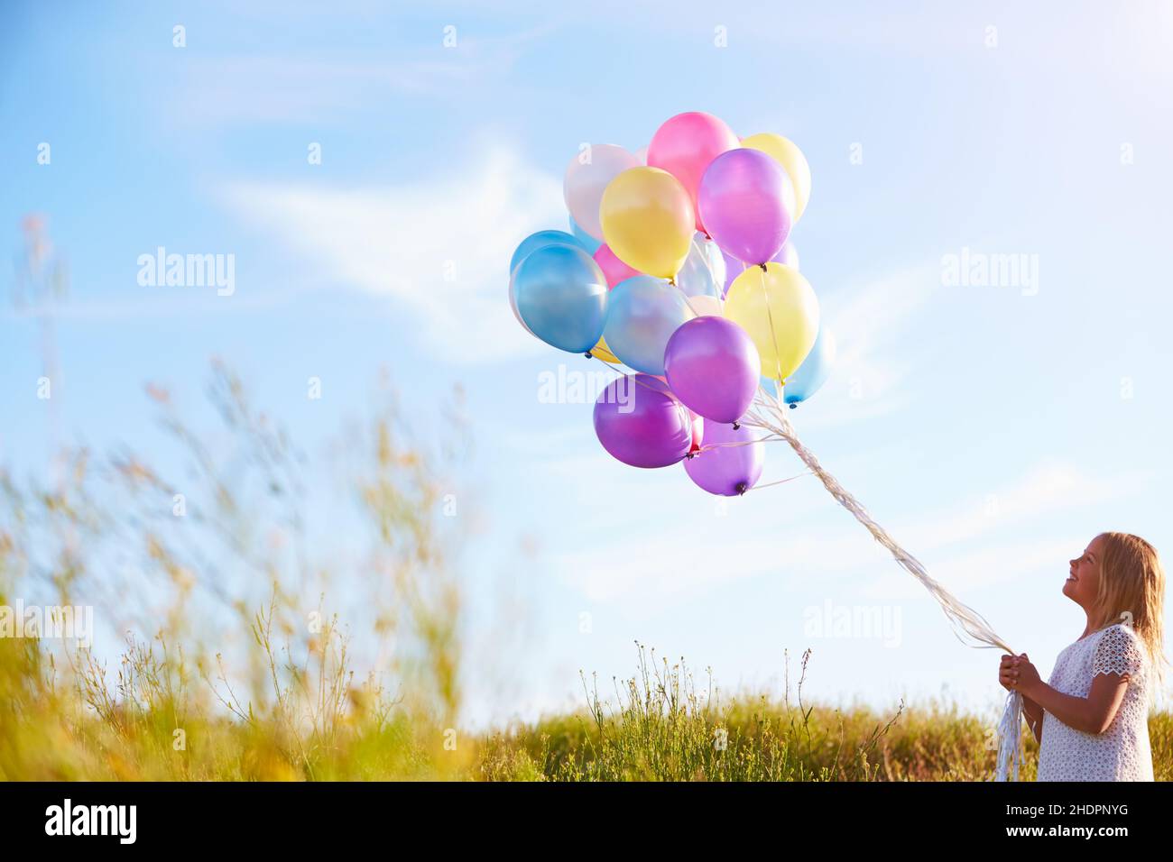 girl, balloon, lightweight, girls, balloons, lightness, lightweights ...