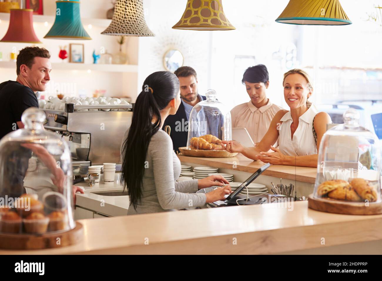 Customer services counter hi-res stock photography and images - Alamy