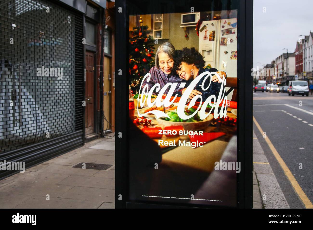 Coco cola logo hi-res stock photography and images - Alamy