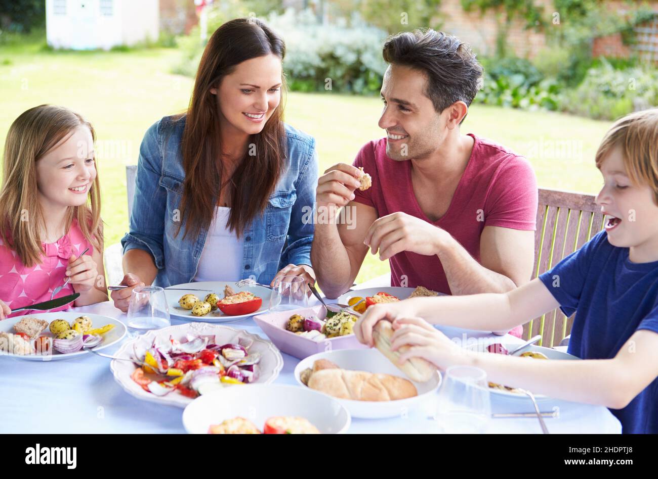 eating, family, eat, families Stock Photo - Alamy
