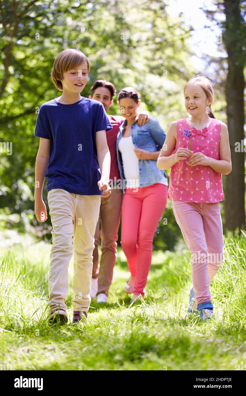 walk, family, summer, walks, families, summers Stock Photo - Alamy