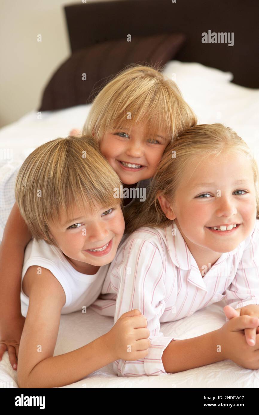 child, siblings, children, childs, kid, kids Stock Photo - Alamy