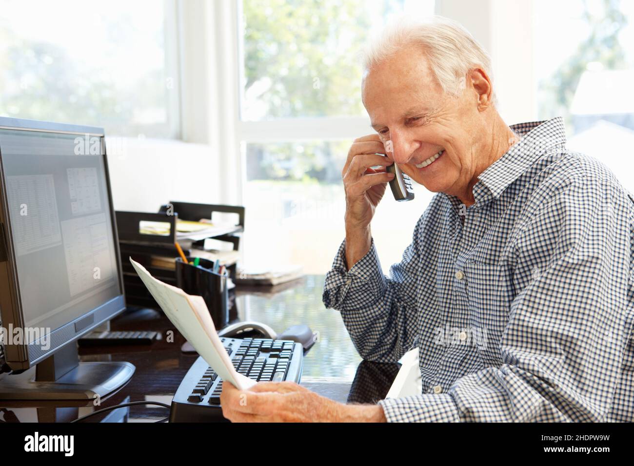 Old person customer desk hi-res stock photography and images - Alamy