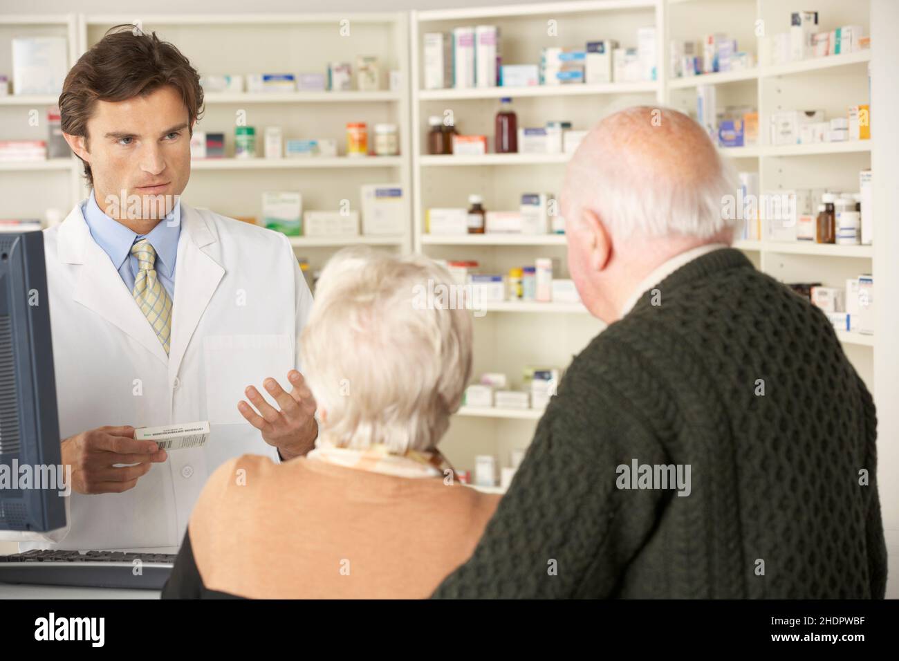 Man pharmacy customer older hi-res stock photography and images - Alamy