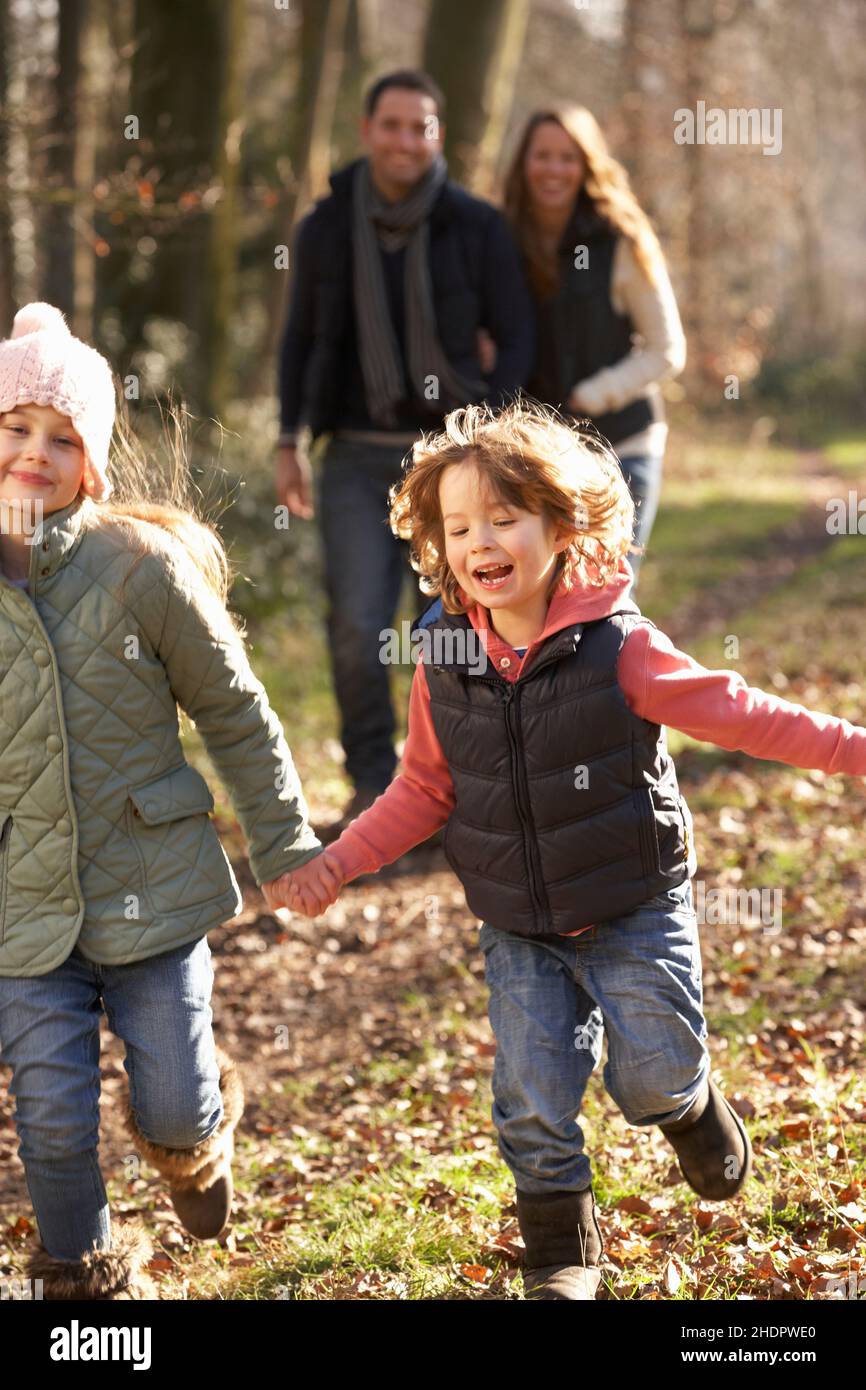 walk, family, siblings, walks, families Stock Photo - Alamy