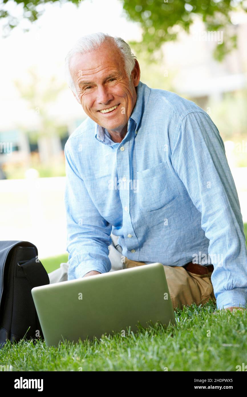 Full professors hi-res stock photography and images - Alamy