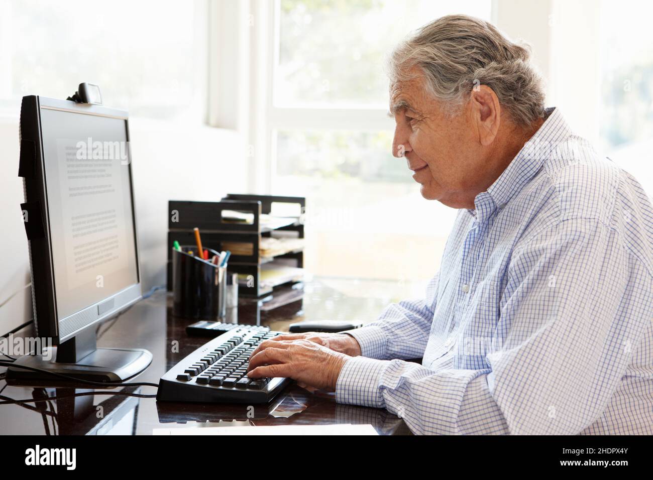 Dressed up as old man hi-res stock photography and images - Alamy