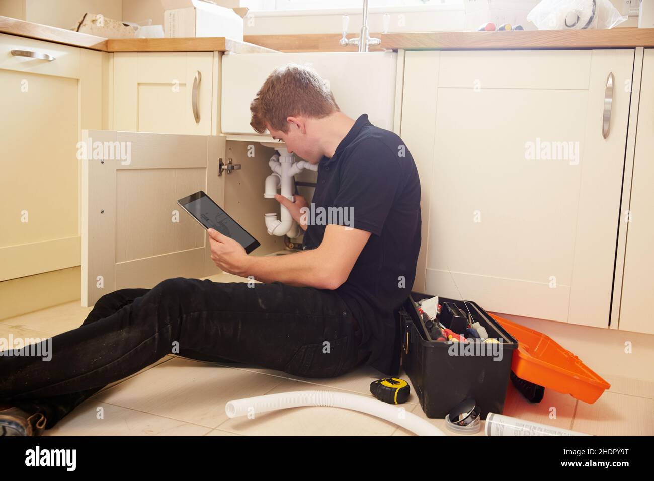 Ipad repair hi-res stock photography and images - Alamy