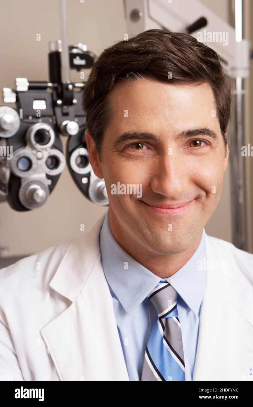 Oculists hi-res stock photography and images - Alamy