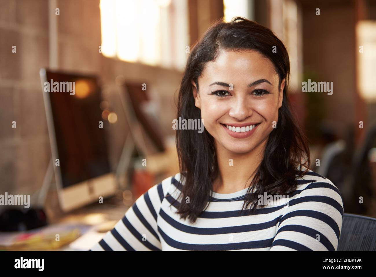 portrait, young woman, office & workplace, graphic designer, portraits ...
