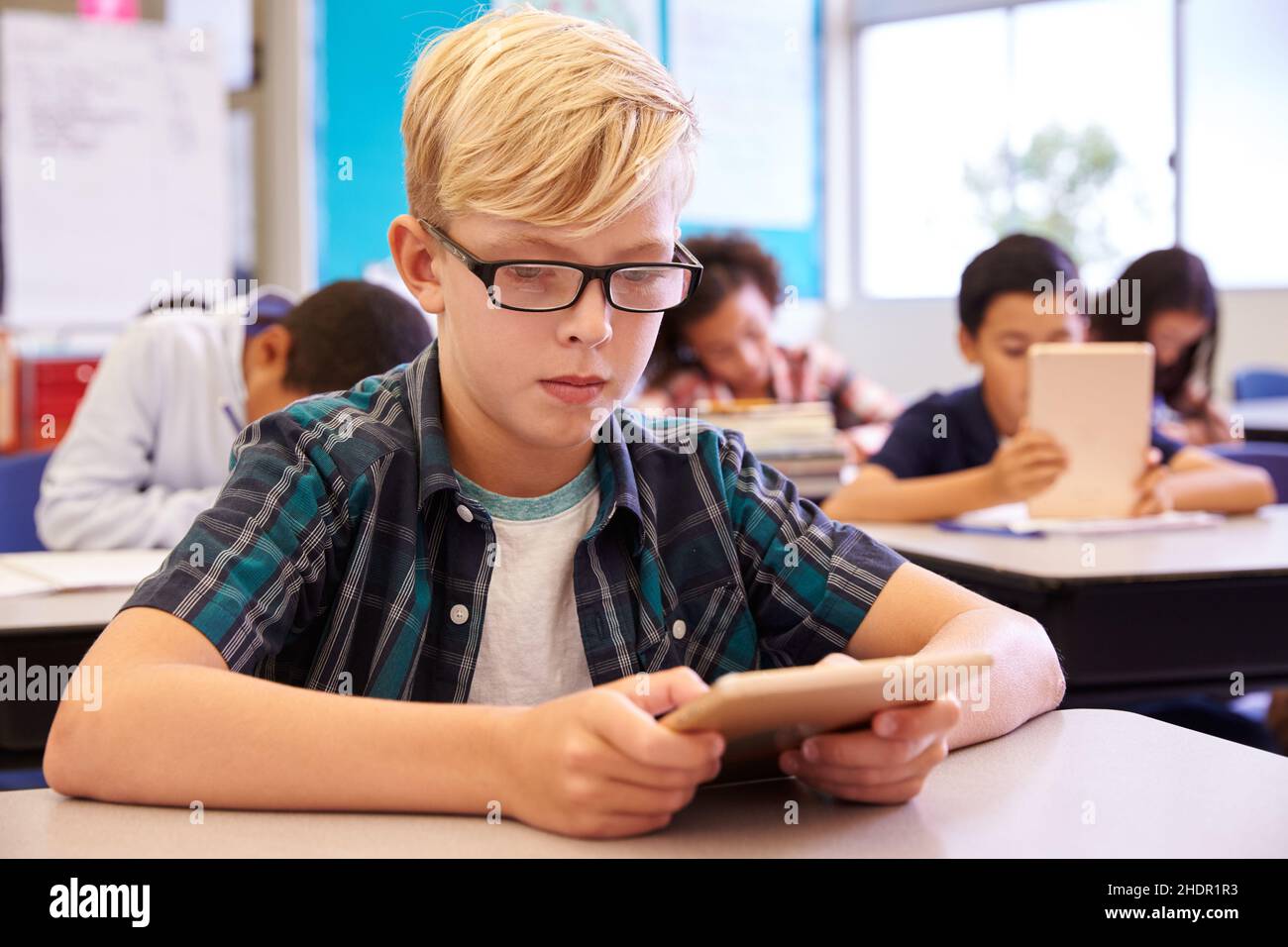 Children ipad tablet class hi-res stock photography and images - Alamy