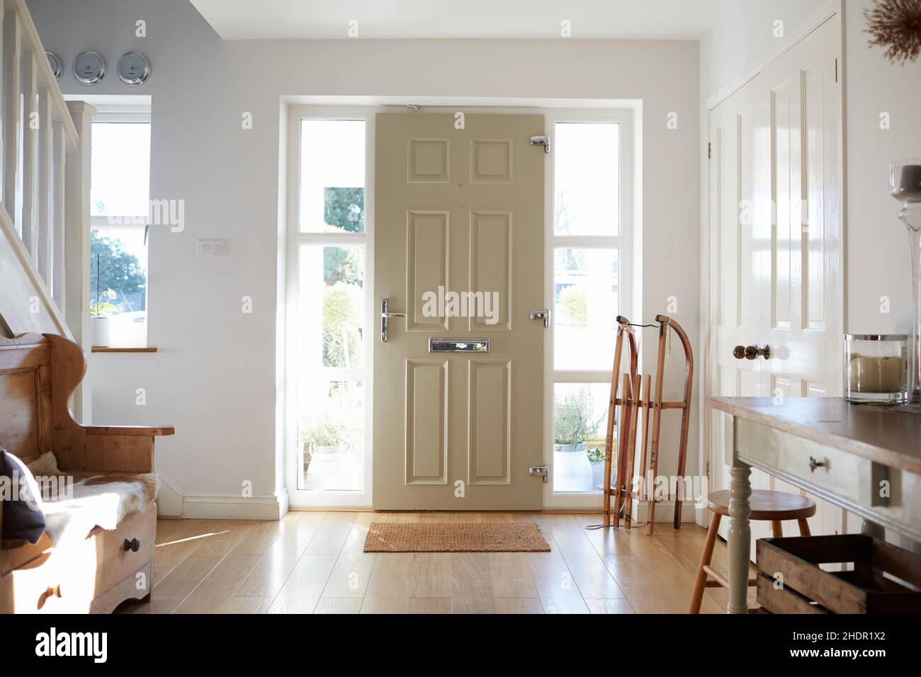 Furniture and corridors hi-res stock photography and images - Alamy