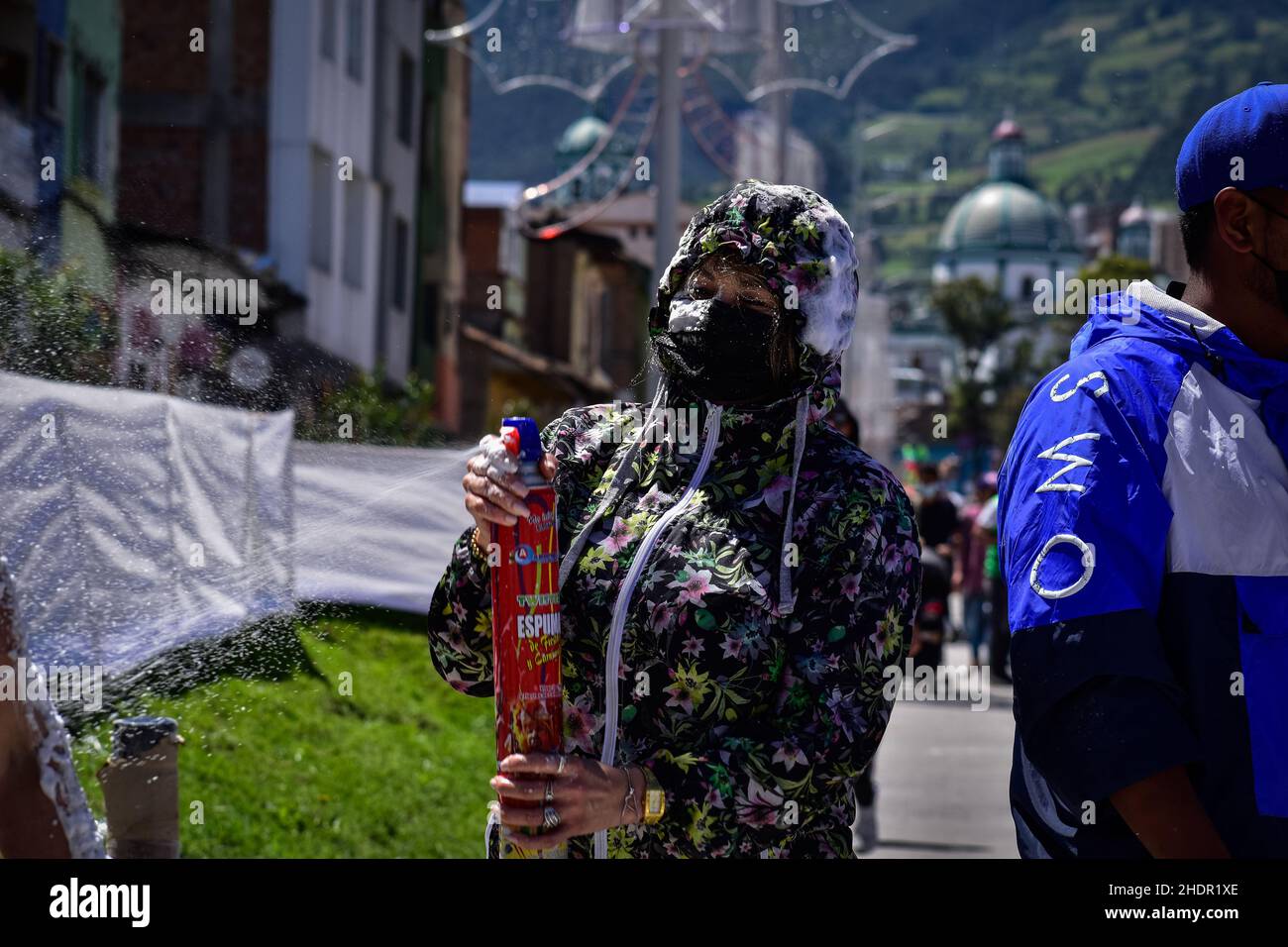 Pasto, Colombia. 06th Jan, 2022. People gather to see float cars ...