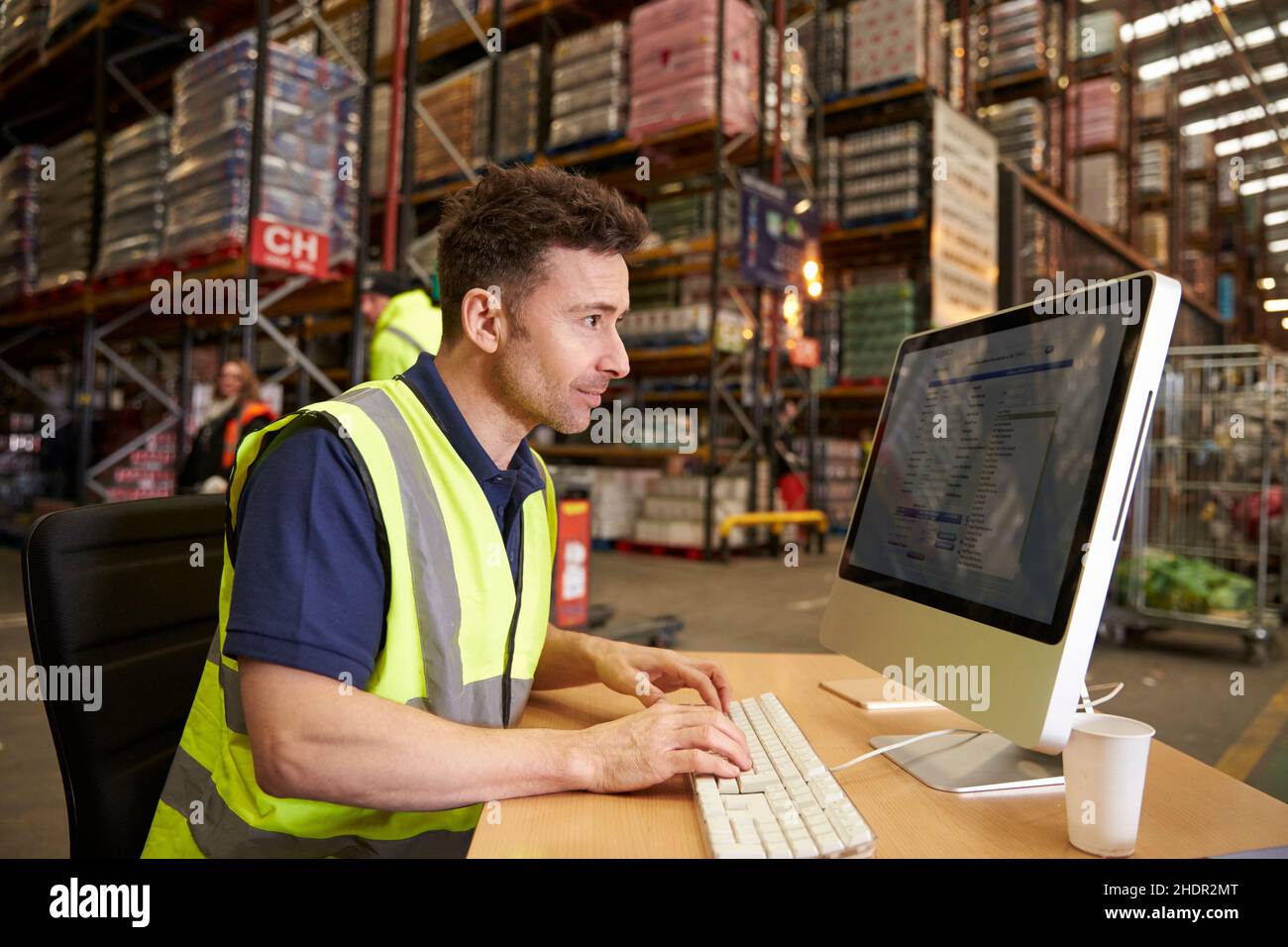 man, logistics, warehouse, inventory, warehouse clerk, guy, men ...