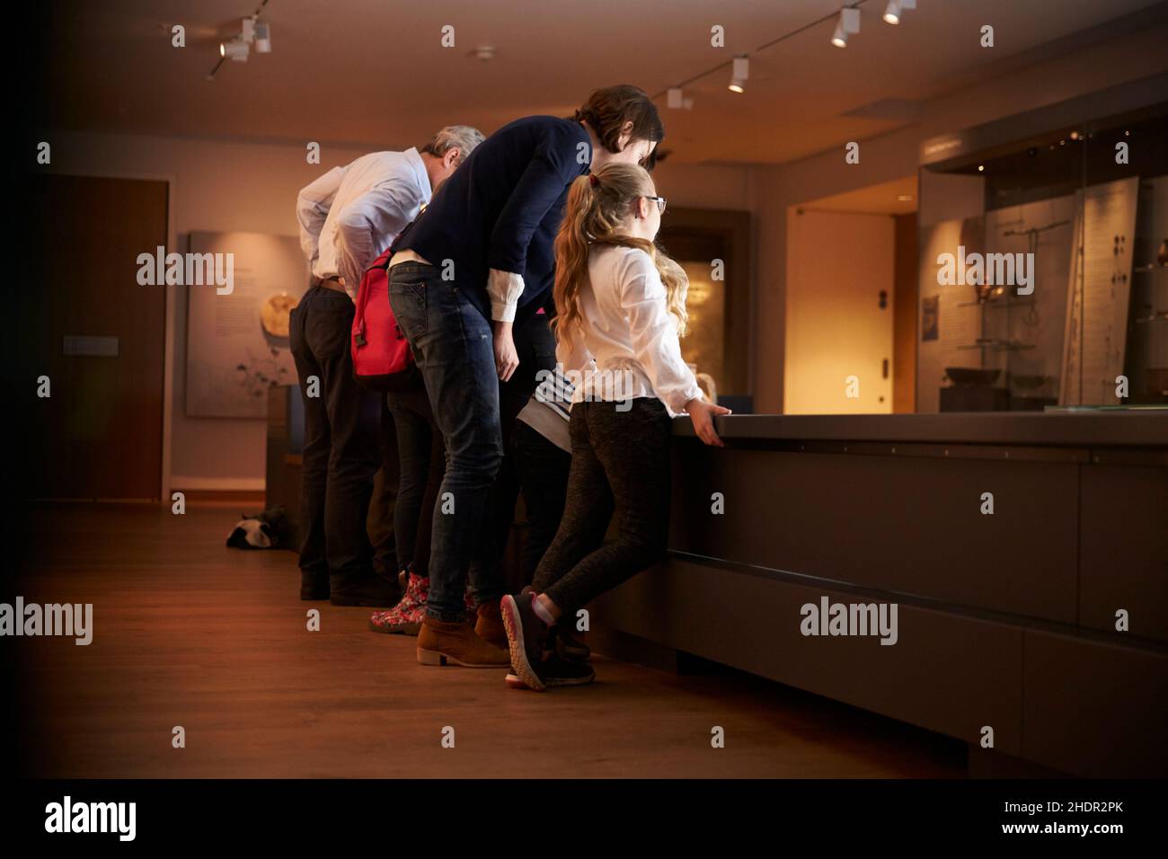museum, family, family outing, museums, families Stock Photo - Alamy