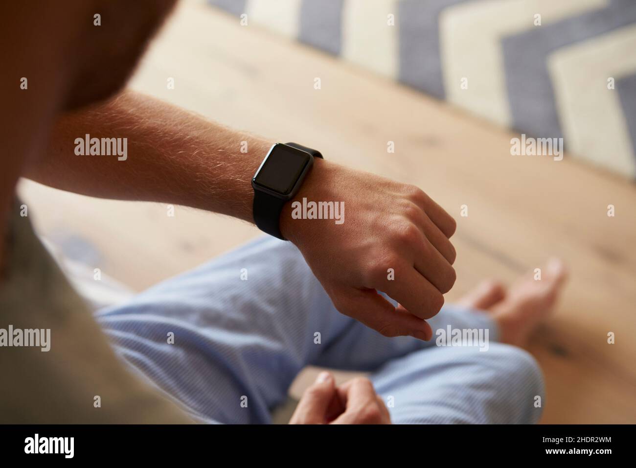 18 clock hi-res stock photography and images - Alamy