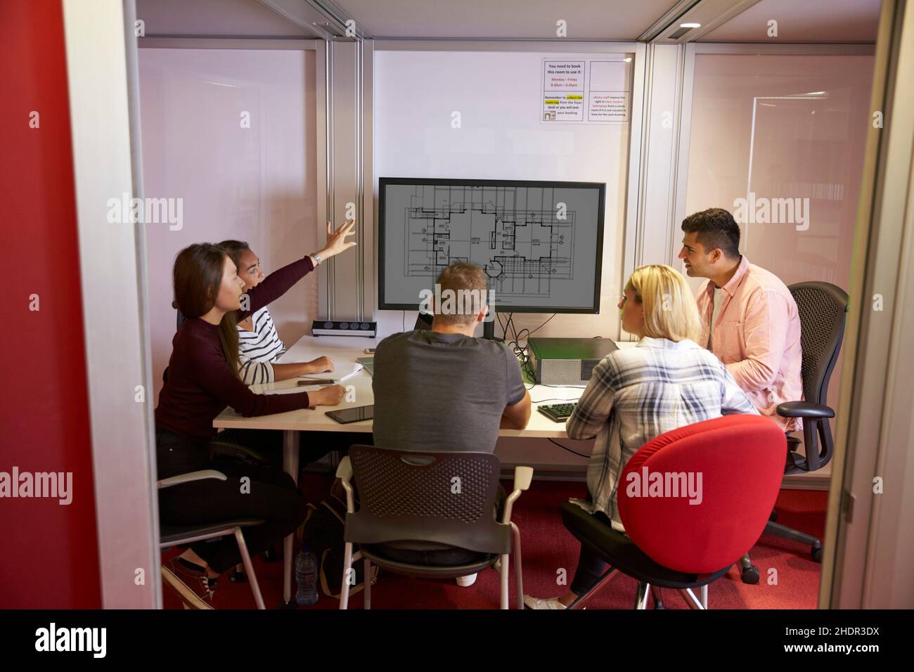 Tutor groups hi-res stock photography and images - Alamy