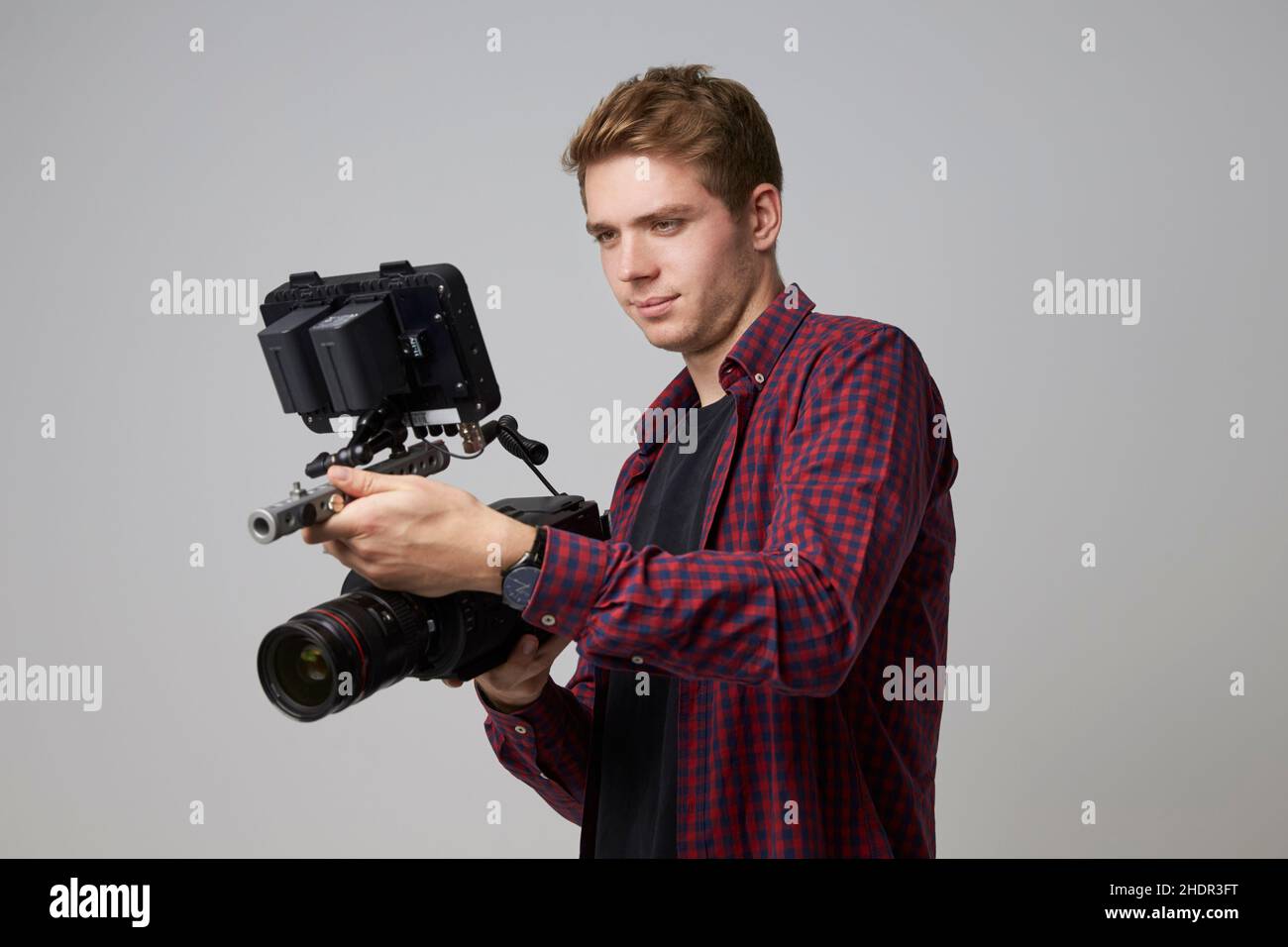 Man video camera hi-res stock photography and images - Alamy