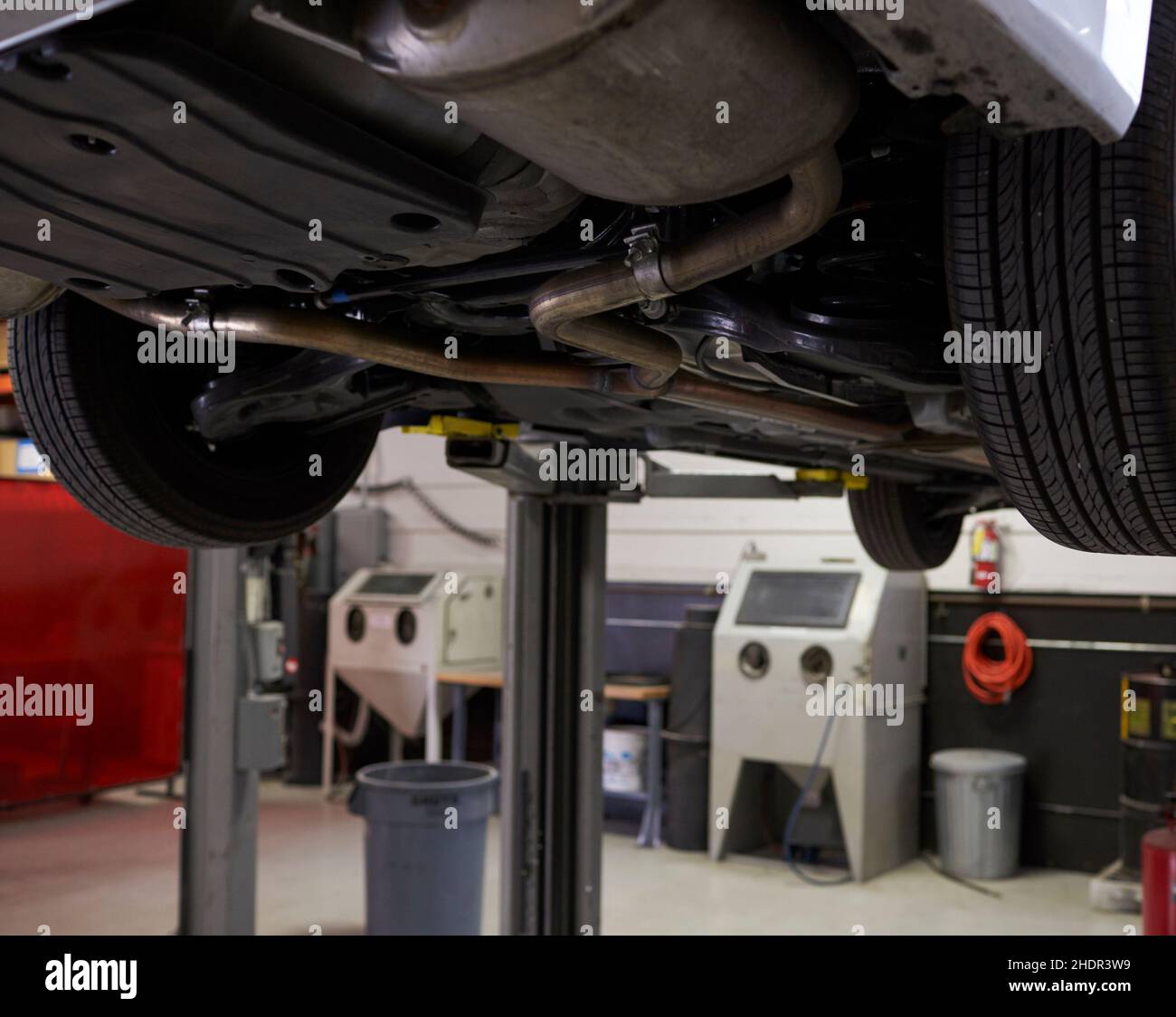 Auto workshops hi-res stock photography and images - Alamy