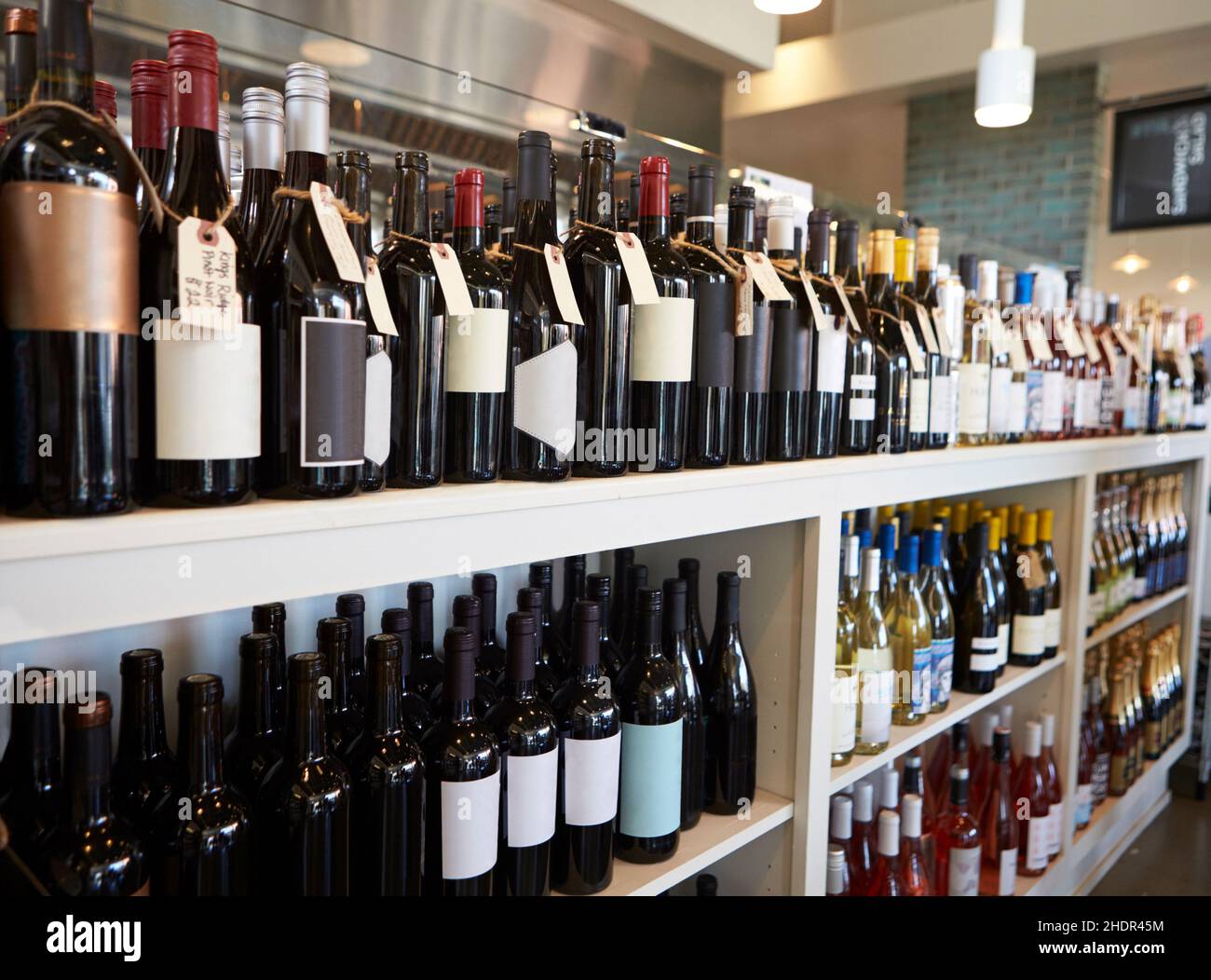 Alcohol trade hi-res stock photography and images - Alamy