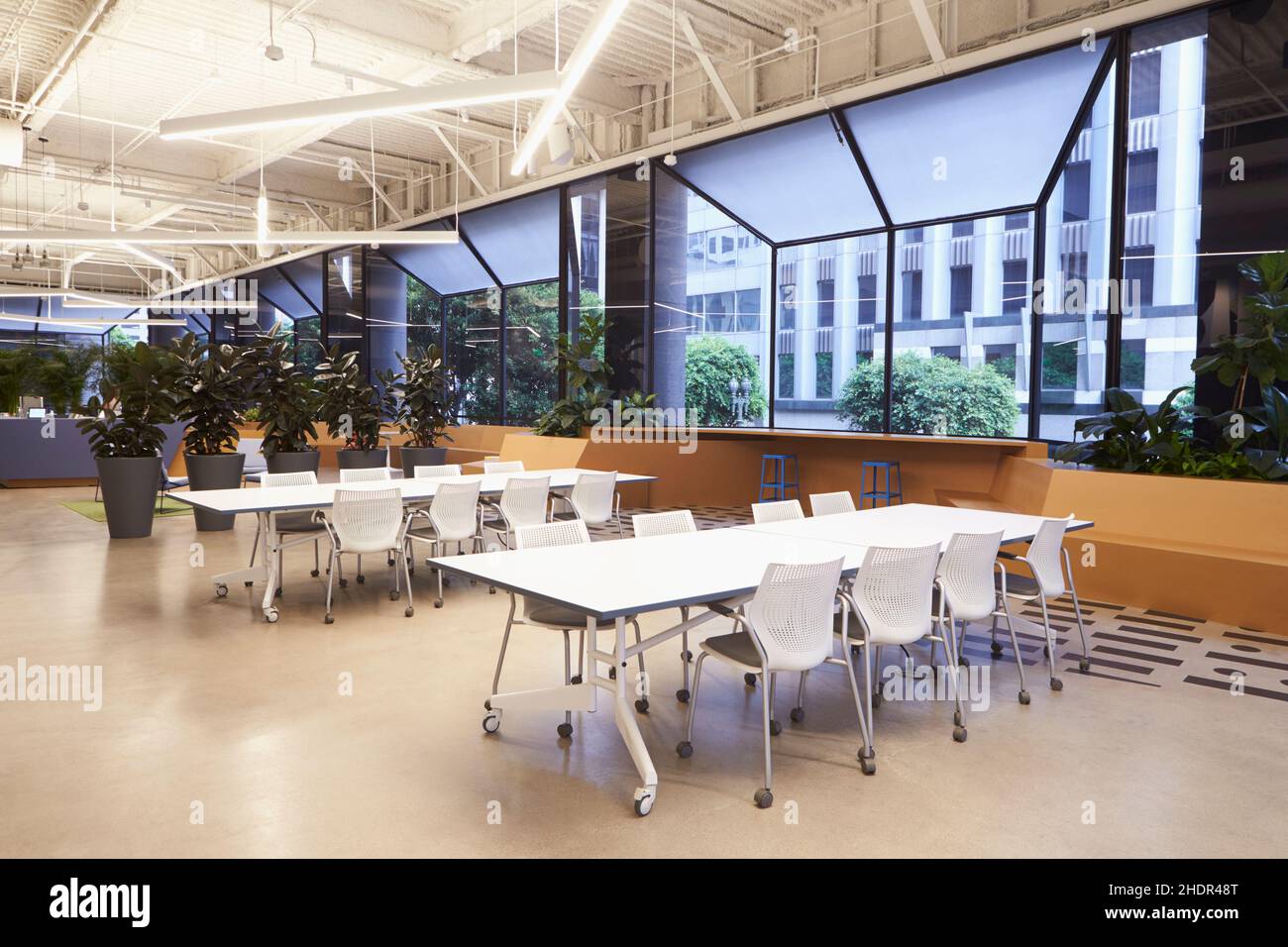 seating, cafeteria, cafeterias, canteen Stock Photo - Alamy