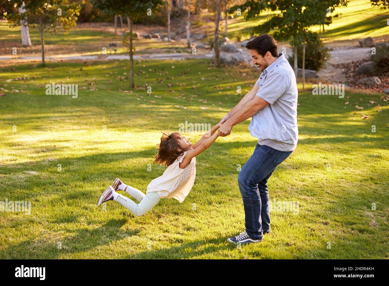 Father Fun Playing Daughter Dad Fathers Funs Play Daughters