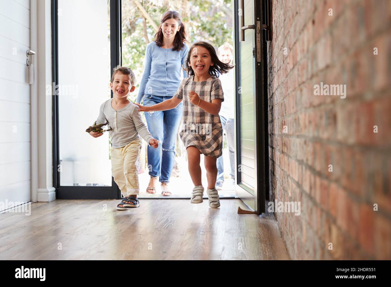 home, running, family, children, return, coming home , homes, jogging ...