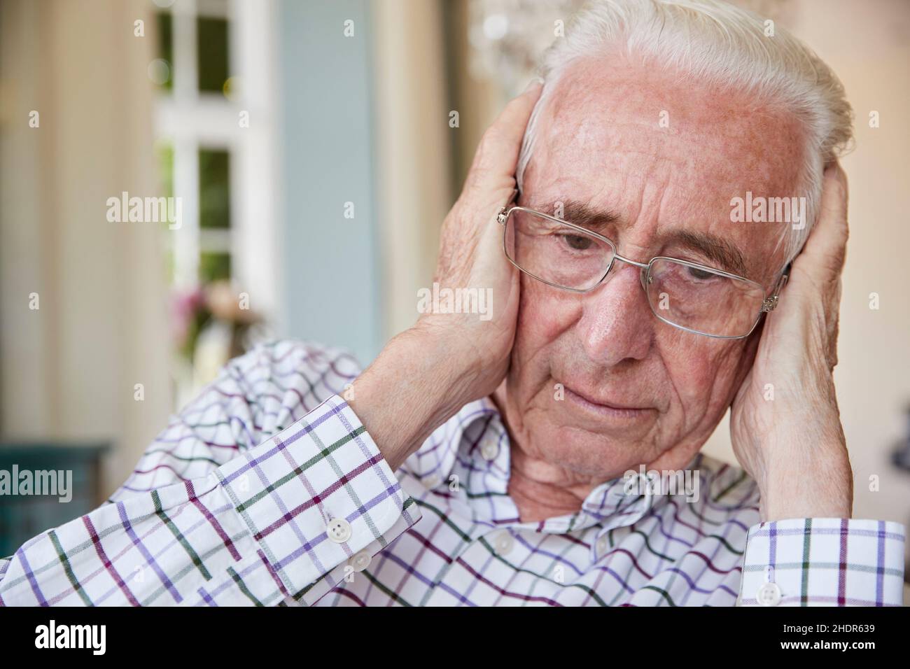 Earaches hi-res stock photography and images - Alamy