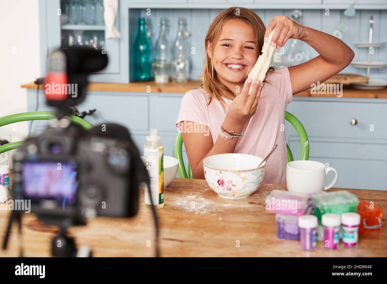 girl, baking, filming, vlog, girls Stock Photo - Alamy girl, baking, filming, vlog, girls Stock Photo - Alamy