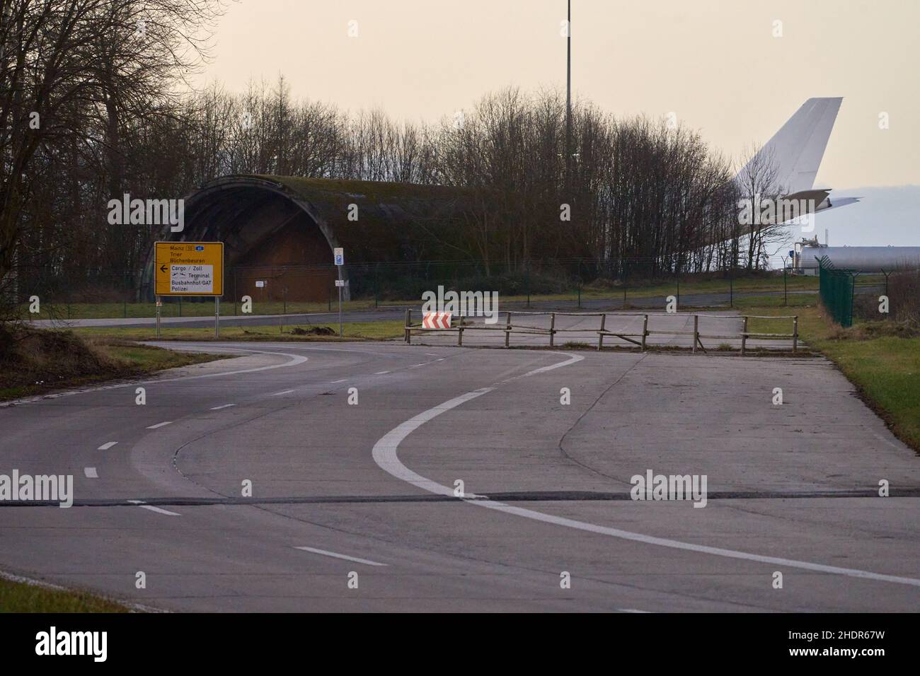 Hahn, Germany. 06th Jan, 2022. Numerous military buildings are ...