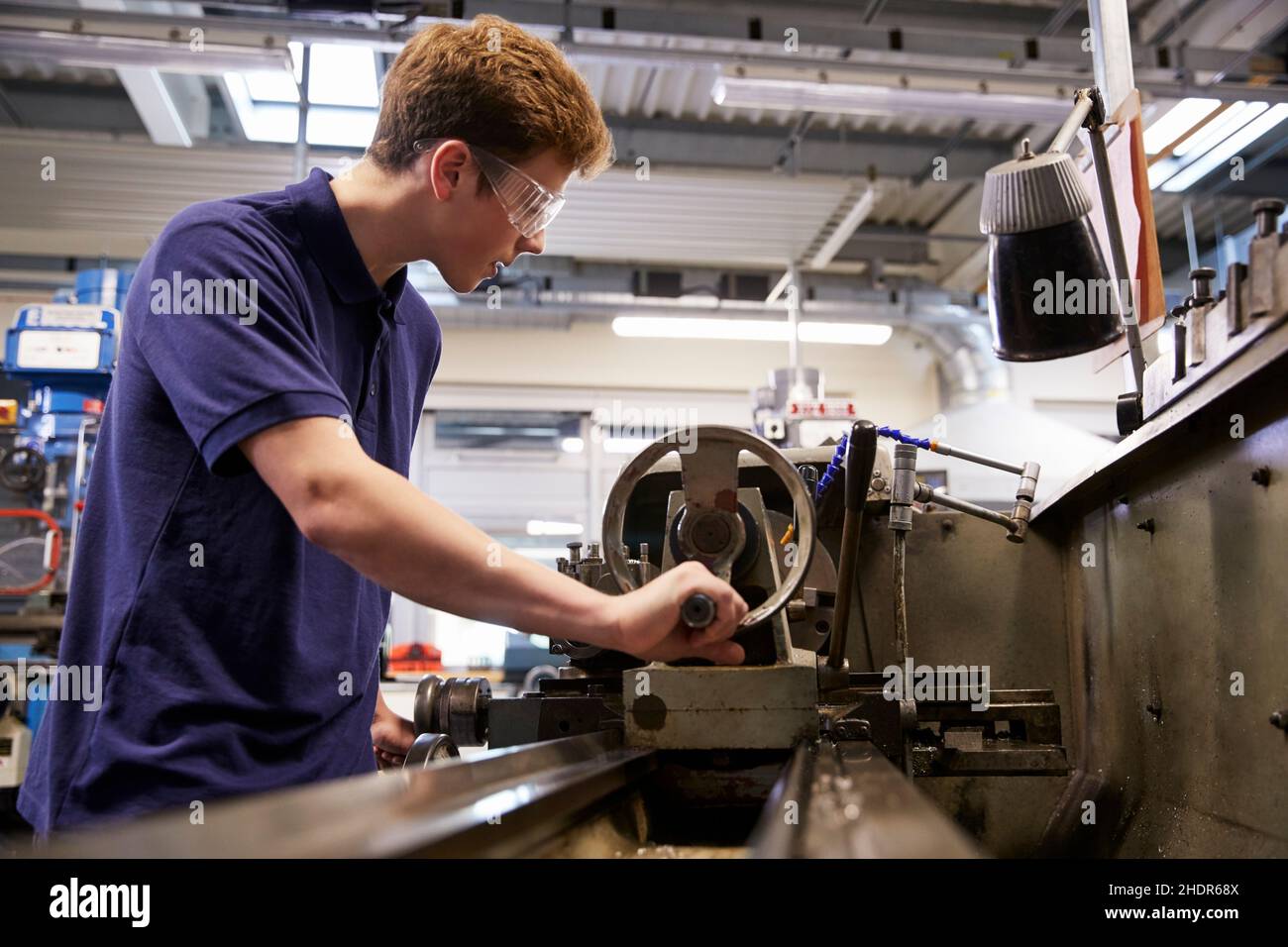 apprentice, engineering, trainee, production hall, apprentices ...