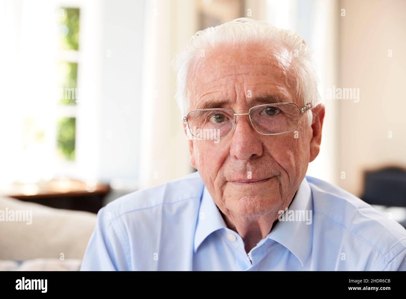 Serious old men hi-res stock photography and images - Alamy
