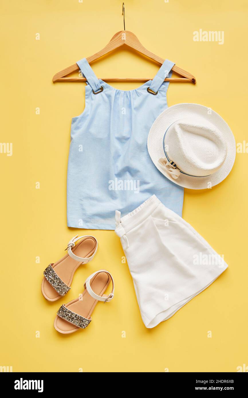 Girls outfits hi-res stock photography and images - Alamy