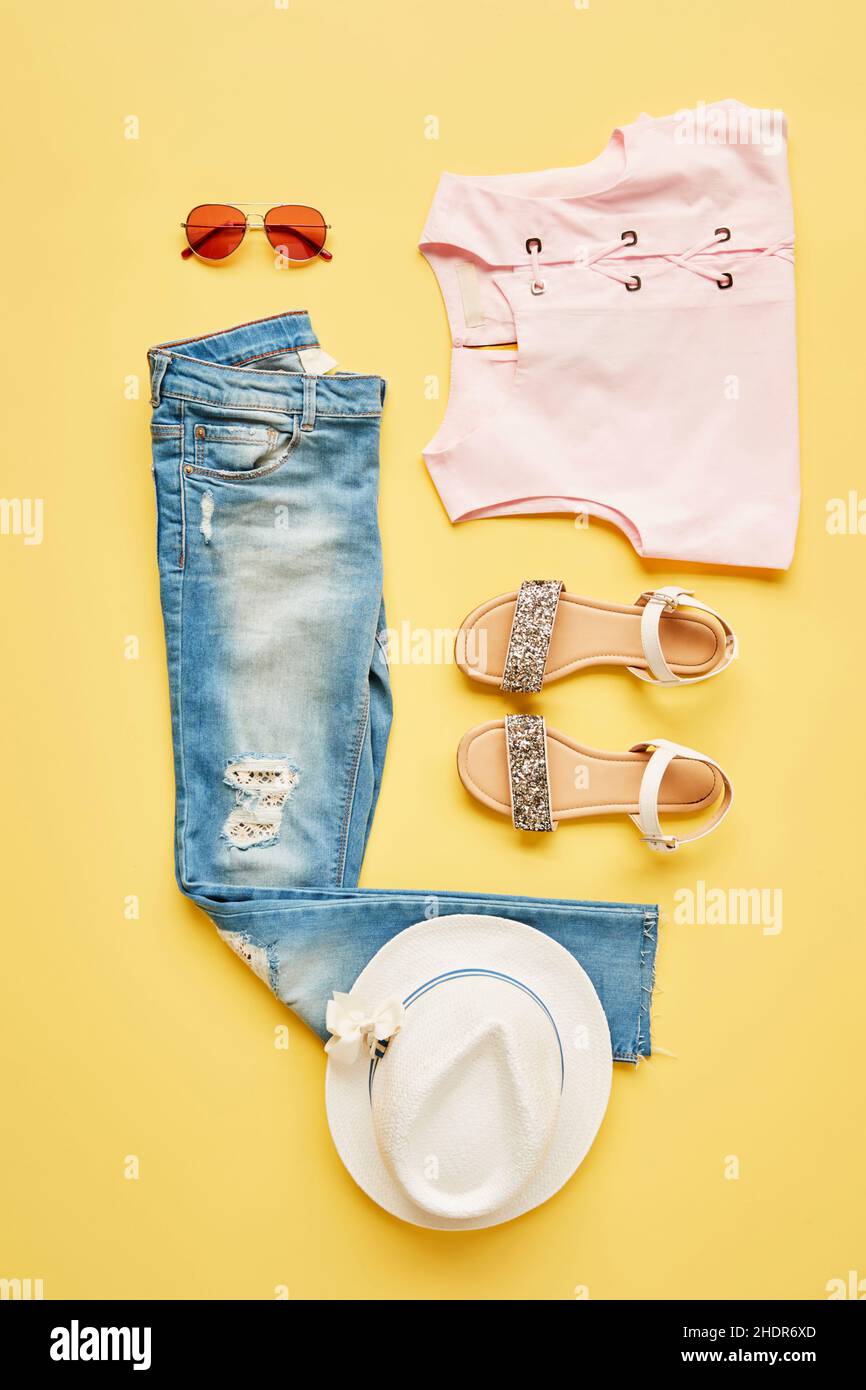 Girls outfits hi-res stock photography and images - Alamy