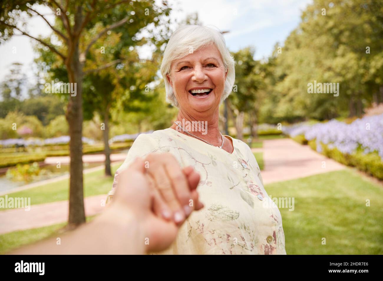 Two elderly ladies laughing hi-res stock photography and images - Alamy