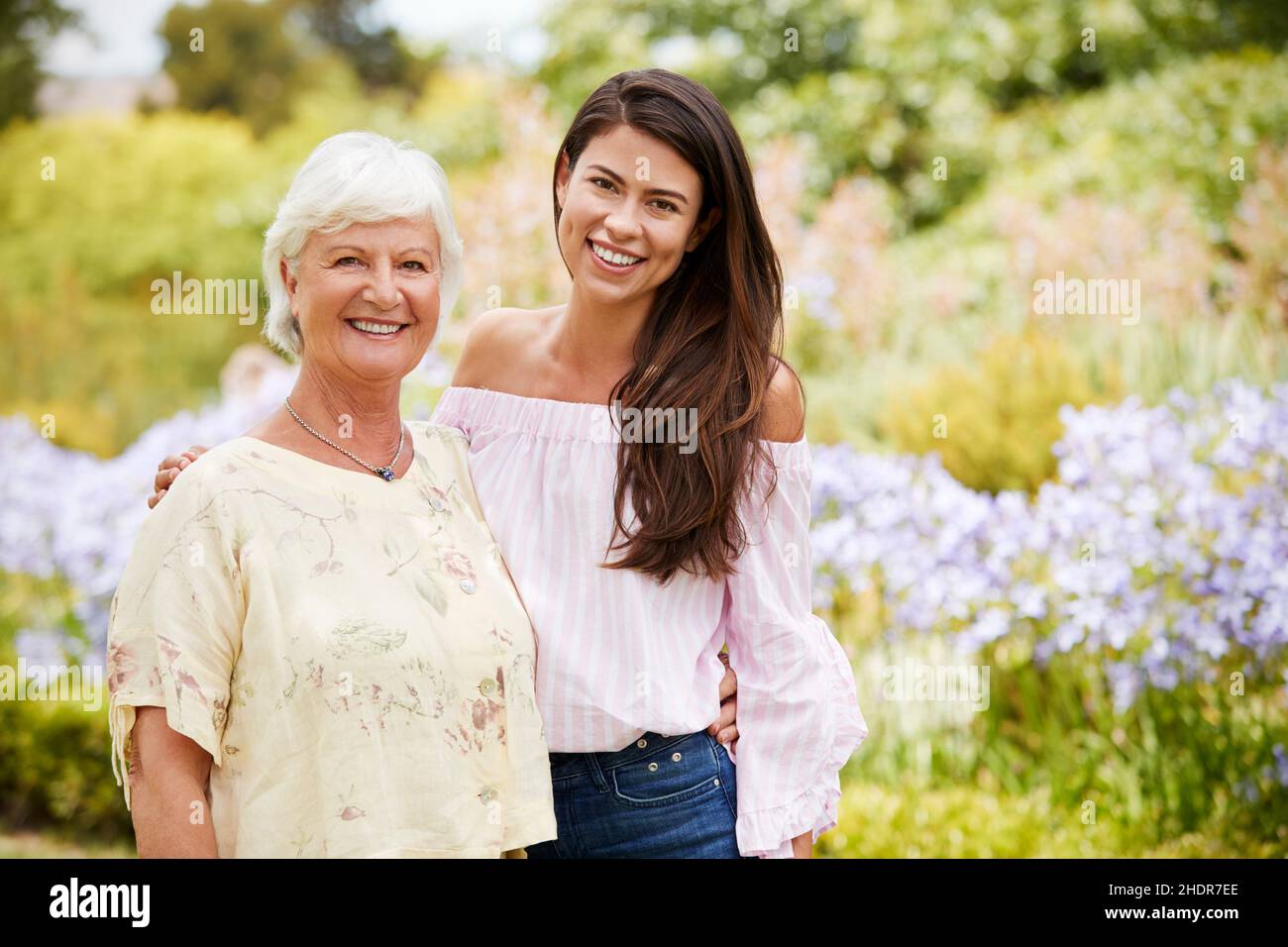 daughter in law, mother in law, daughter-in-laws Stock Photo - Alamy