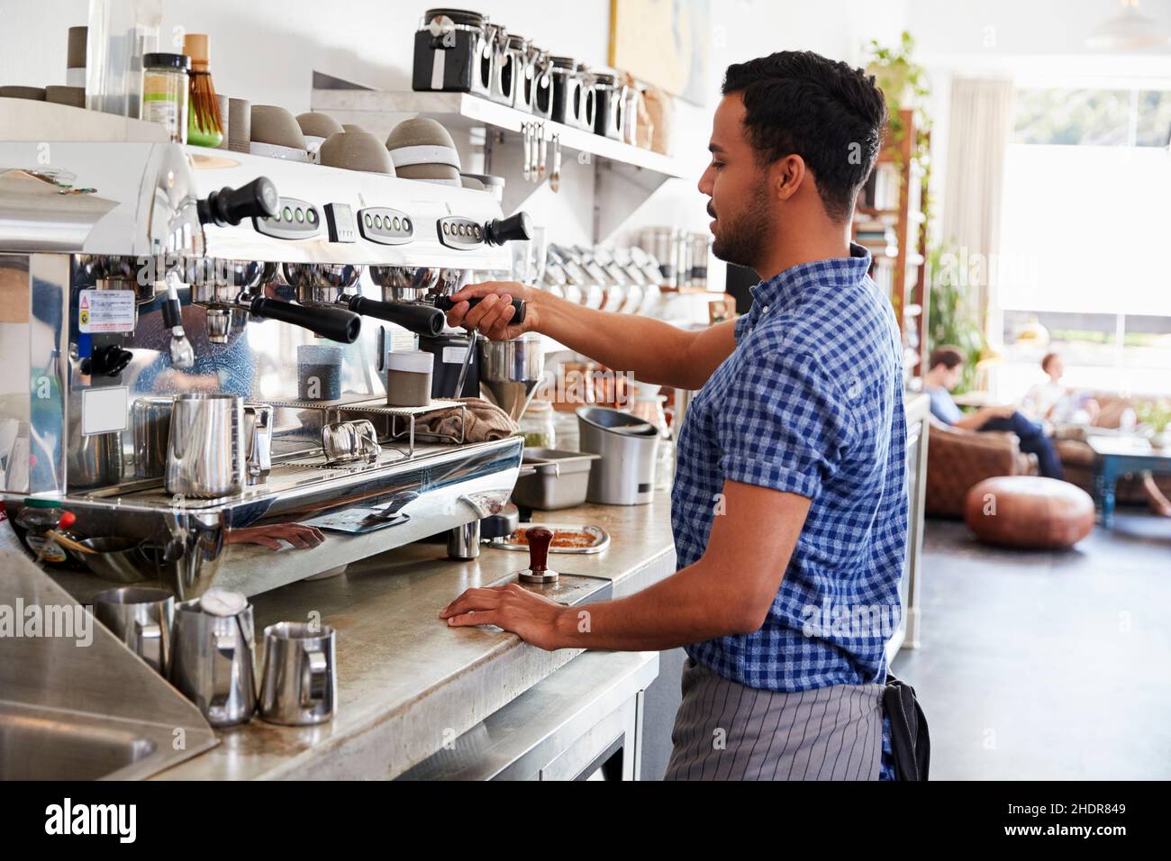 Barista baristas man men male hi-res stock photography and images - Alamy