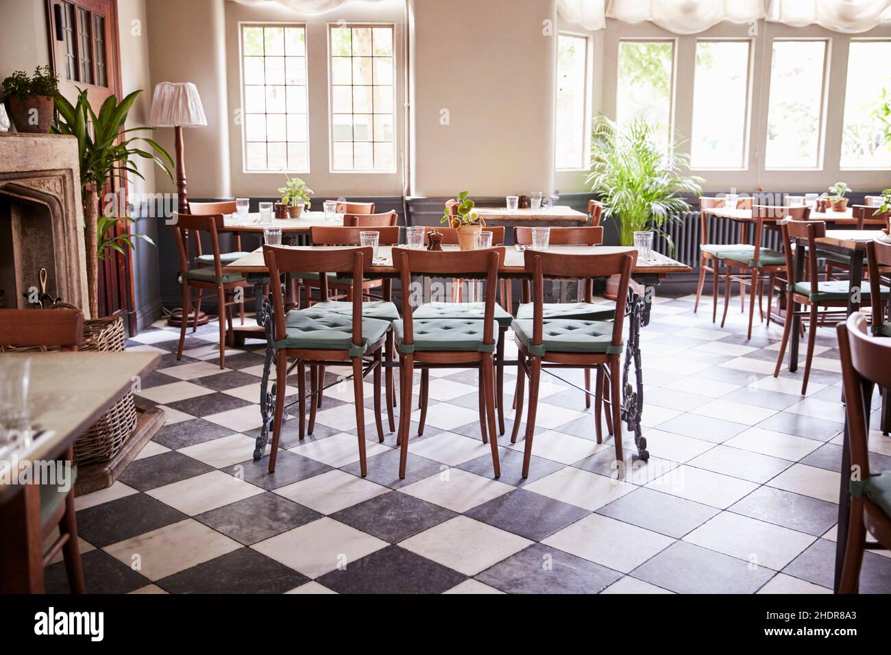 restaurant, bistro, restaurants, bistros Stock Photo - Alamy