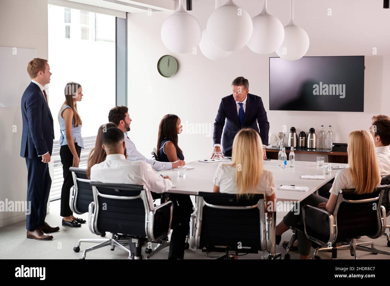 meeting, boss, staff, feedback, managers, staffs Stock Photo - Alamy