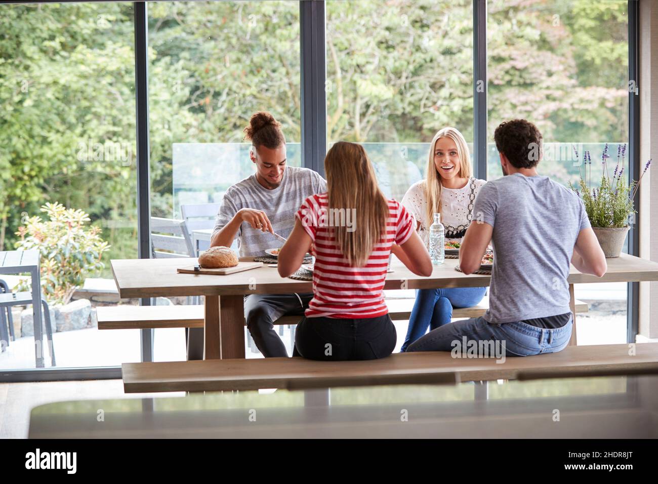 eating, home, friends, eat, homes, friend Stock Photo - Alamy