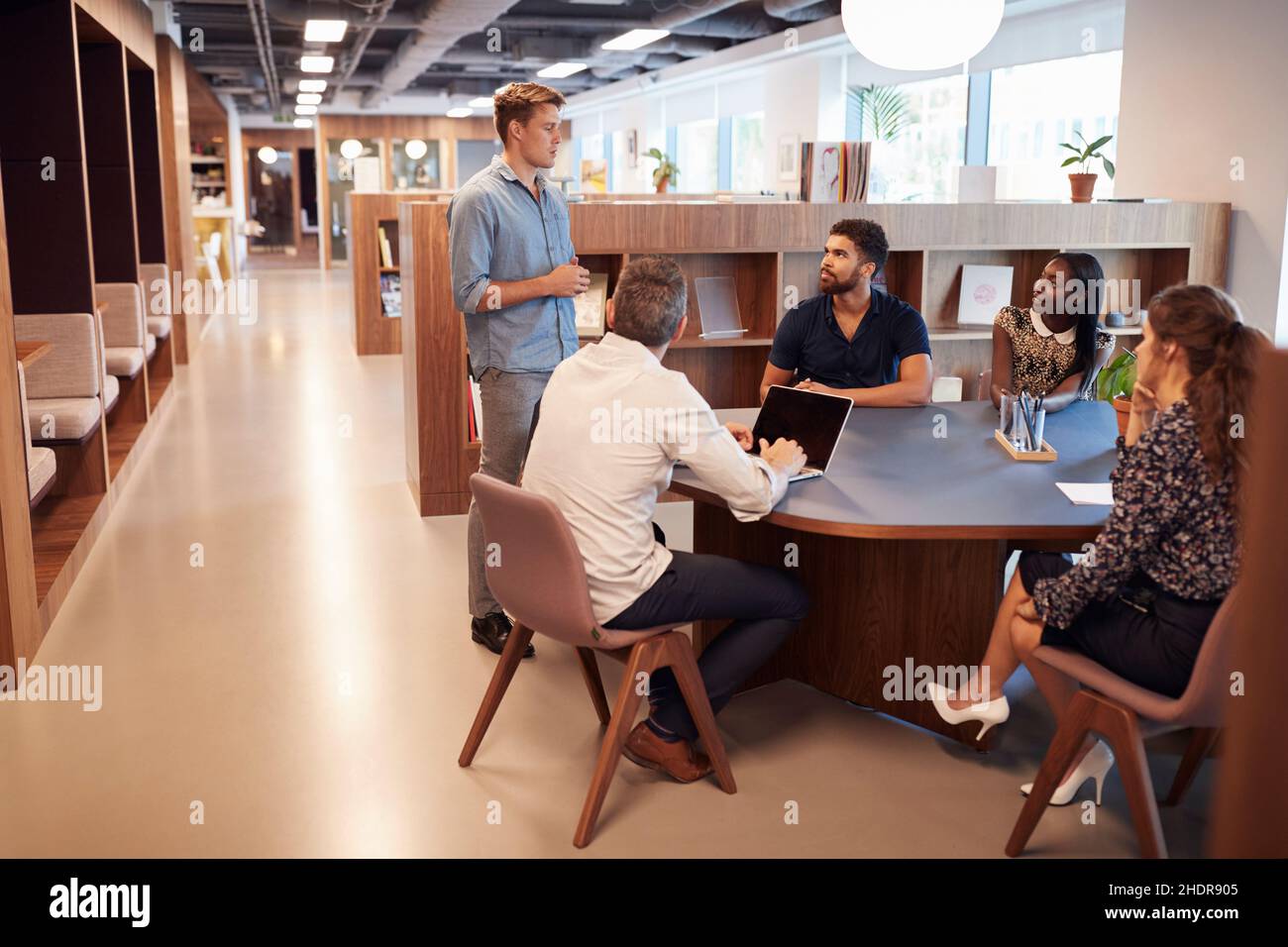 meeting, team meeting, feedback Stock Photo - Alamy