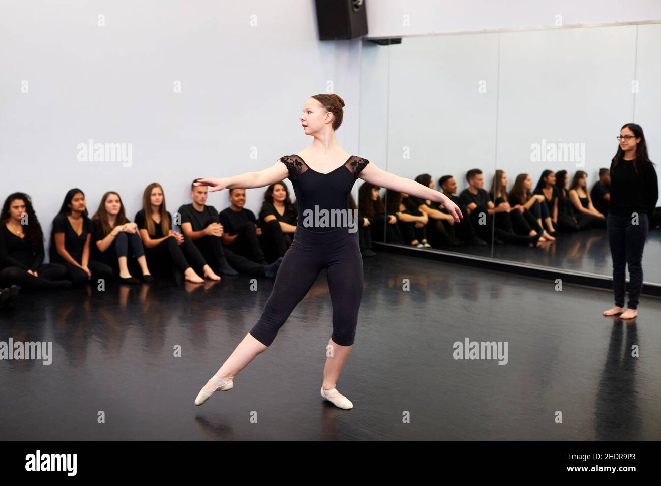 Watching dance class hi-res stock photography and images - Alamy