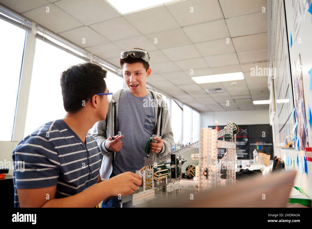 Teens debate hi-res stock photography and images - Alamy