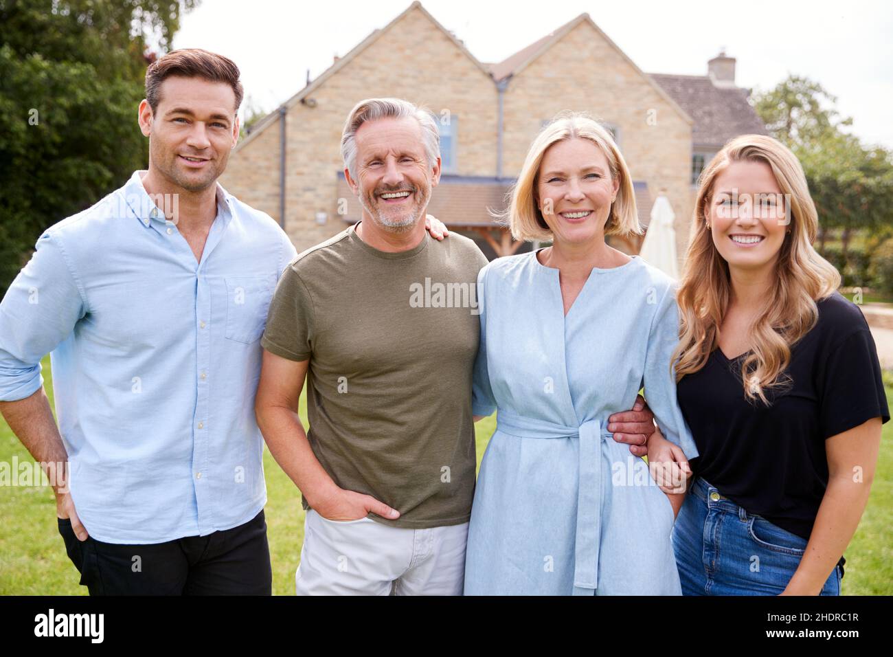 family, group picture, families, group pictures Stock Photo - Alamy