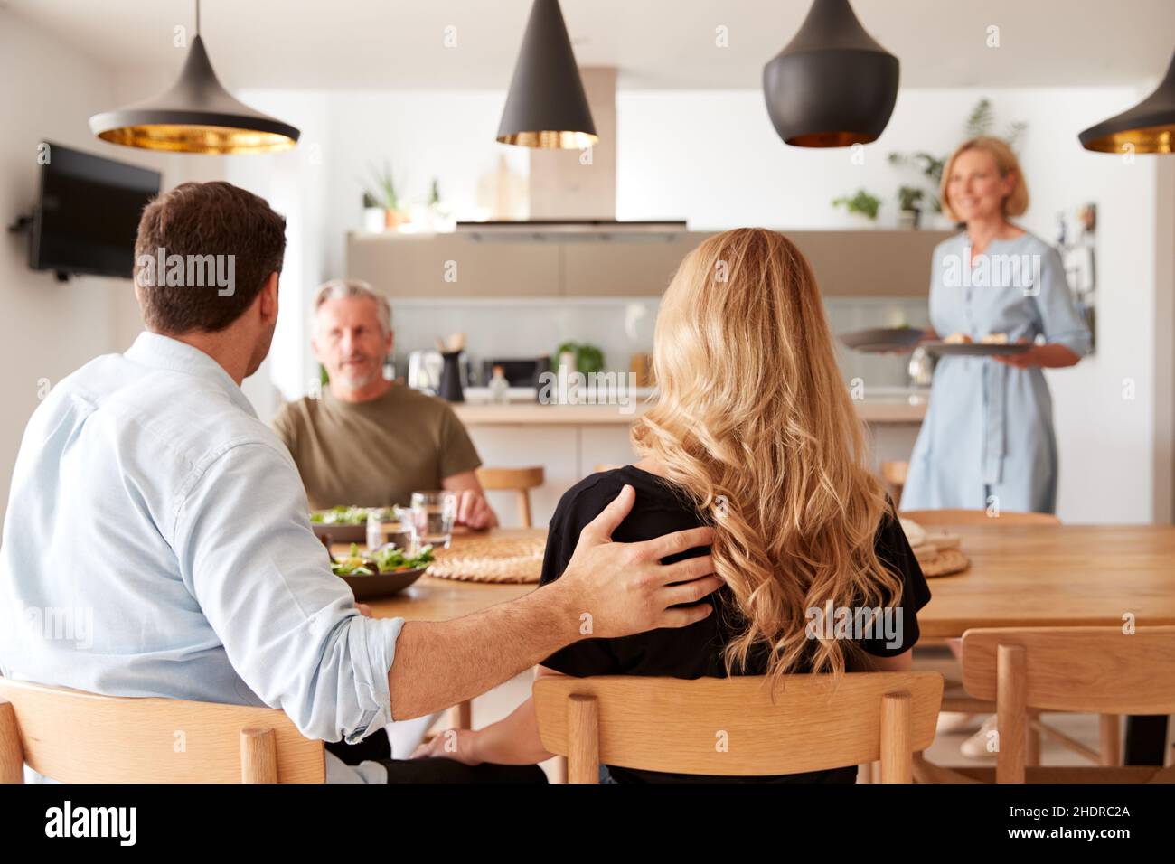 family, meet, lunch, families, meets, lunch time Stock Photo - Alamy
