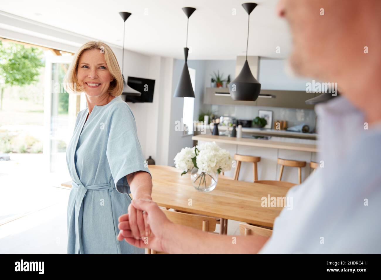 holding hands, bonding, relationship, relationships, relationsships ...