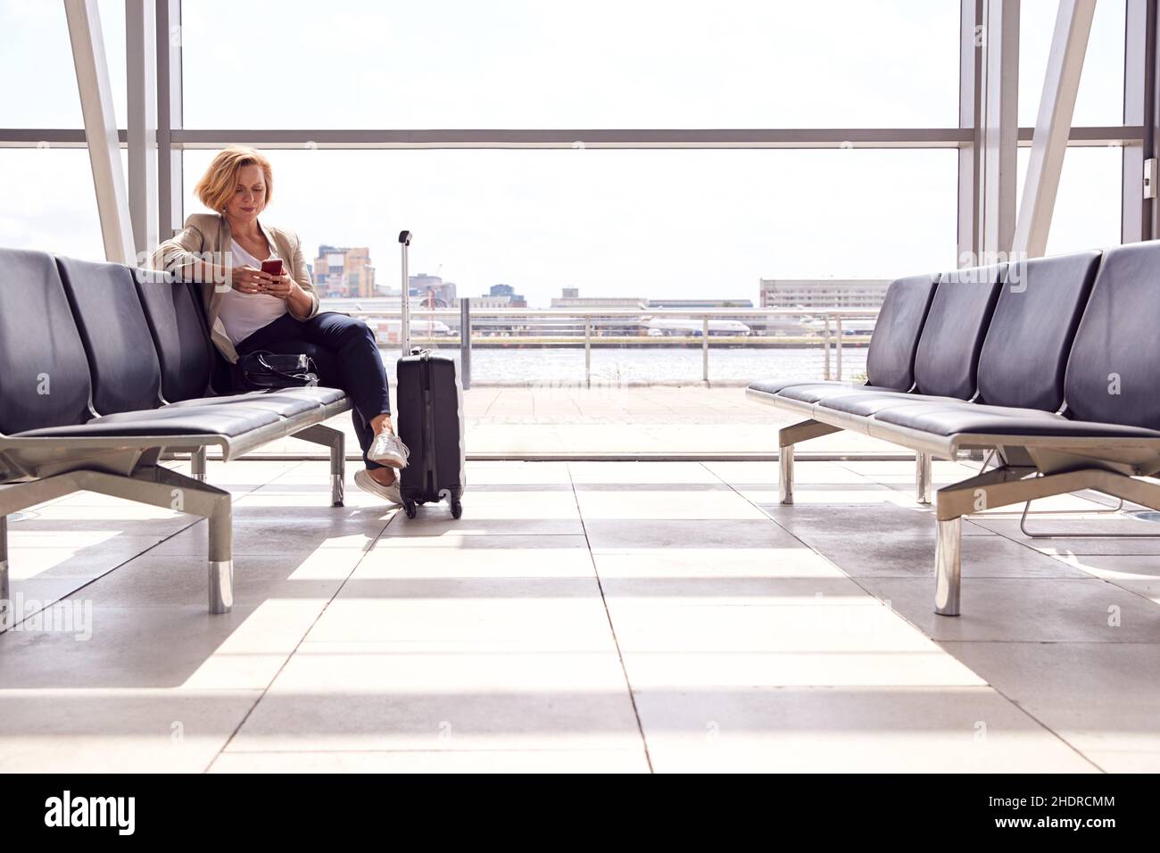 airport, sitting, waiting, air traveller, airports, air travellers ...